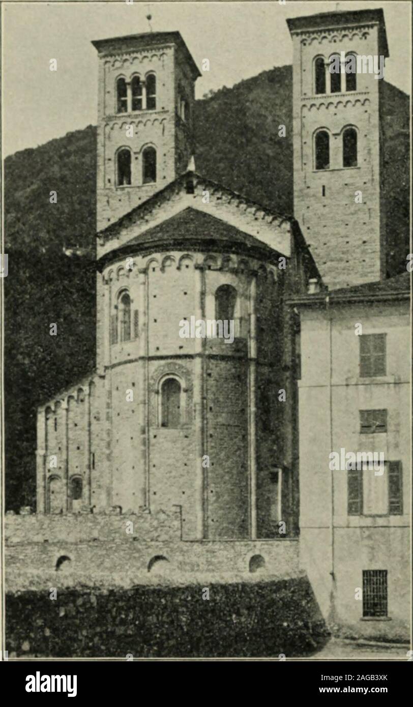 Belt cornice hi-res stock photography and images - Alamy