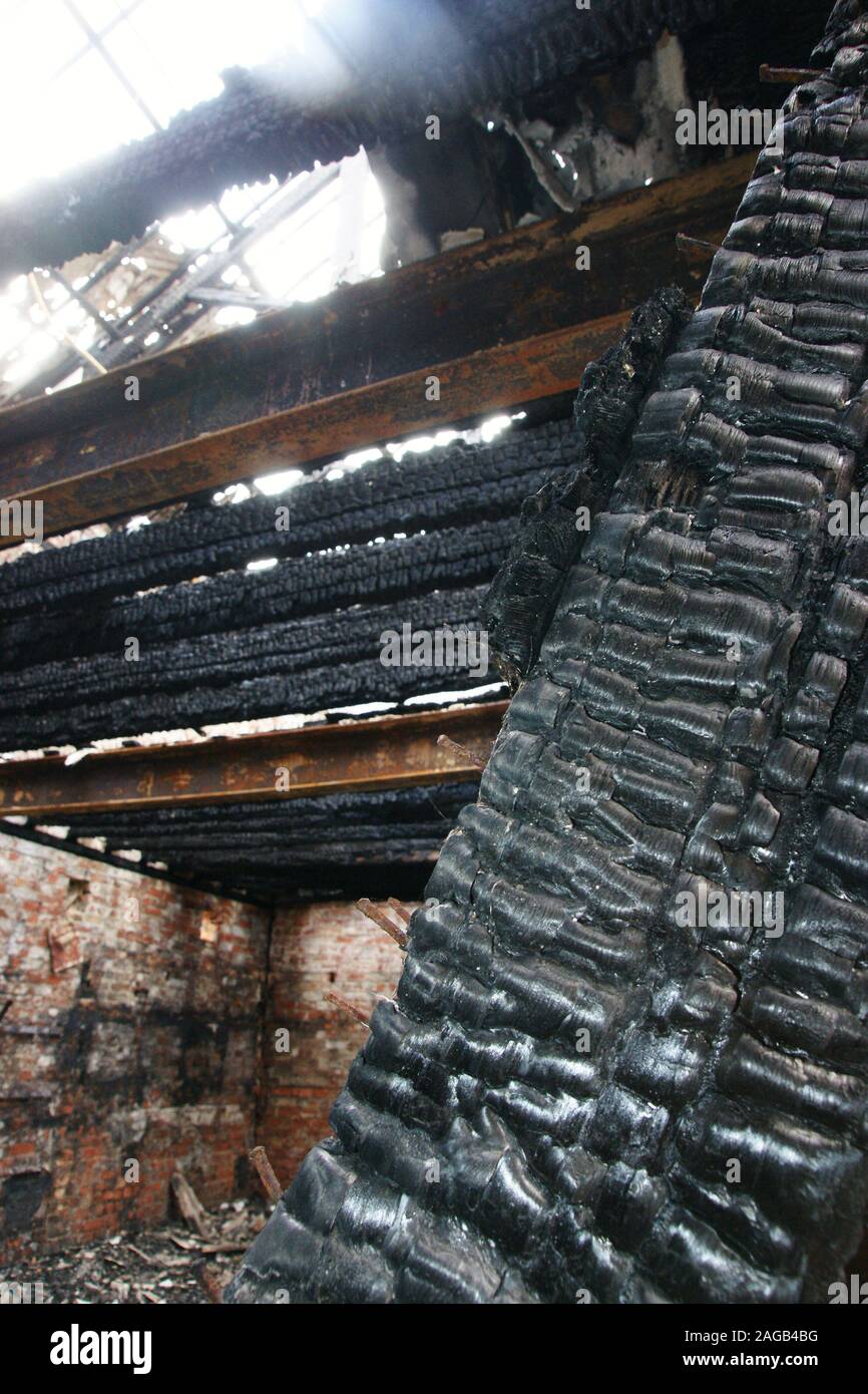 Unsafe building structure hi-res stock photography and images - Alamy