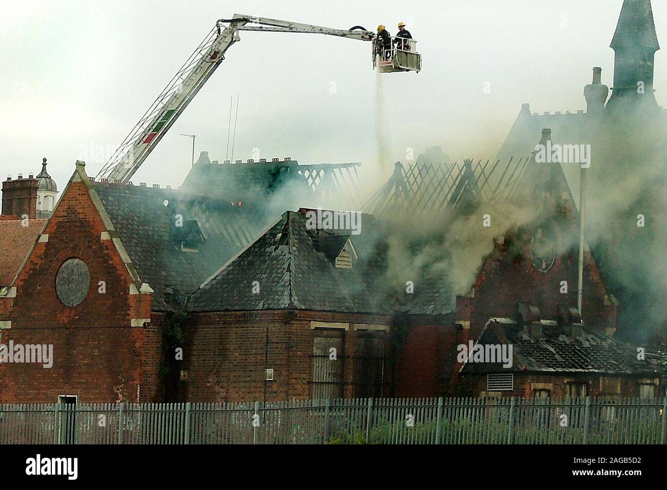 building on fire Stock Photo - Alamy