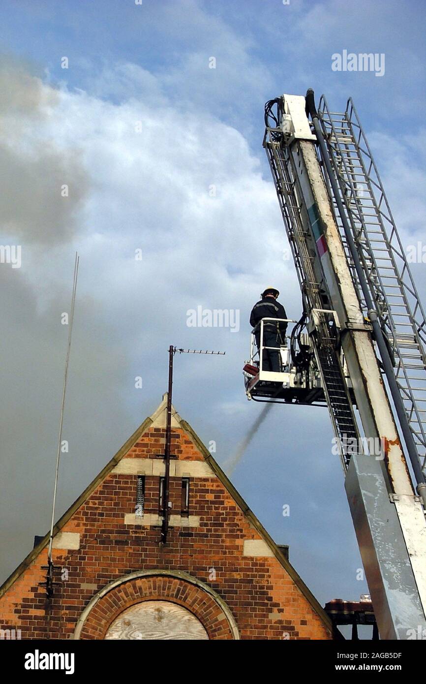 building on fire Stock Photo - Alamy