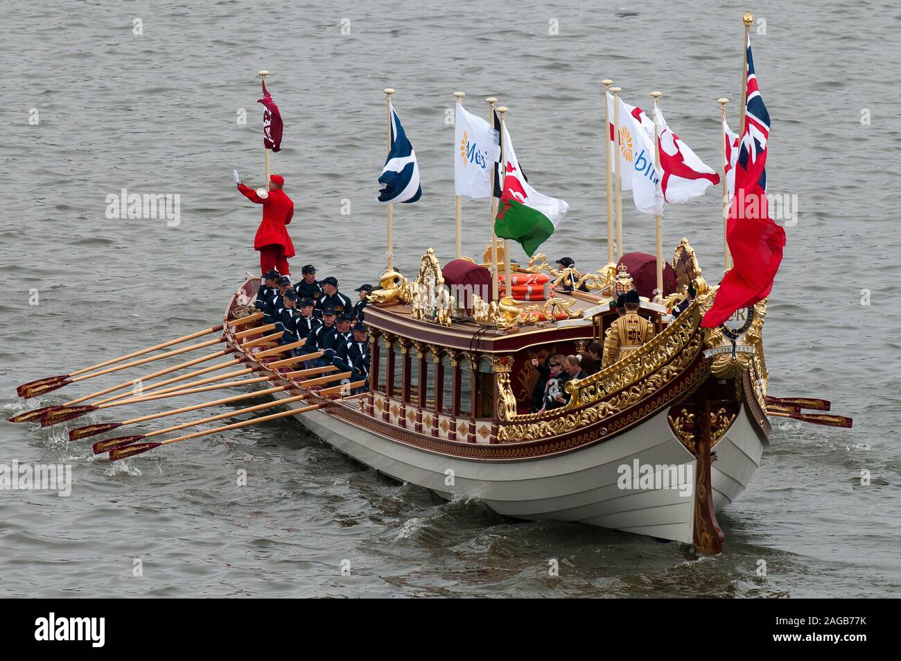 Queen elizabeth ii february 6 1952 hi-res stock photography and images ...