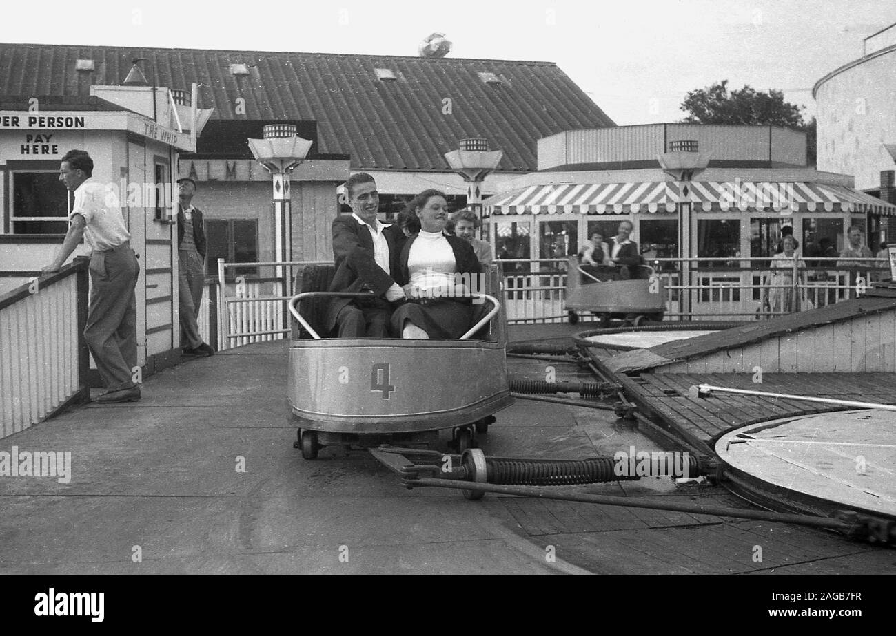 Funfair 1950s hi-res stock photography and images - Alamy