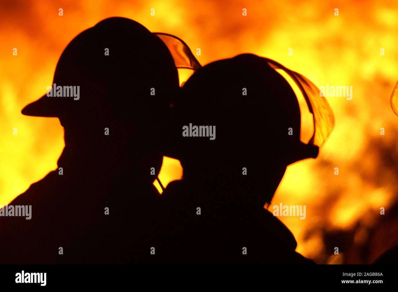 Emergency firefighting australia australian hi-res stock photography ...