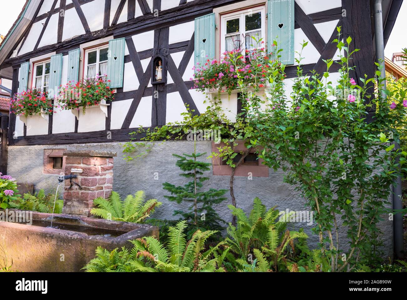 Traditional german wooden house hi-res stock photography and images - Alamy
