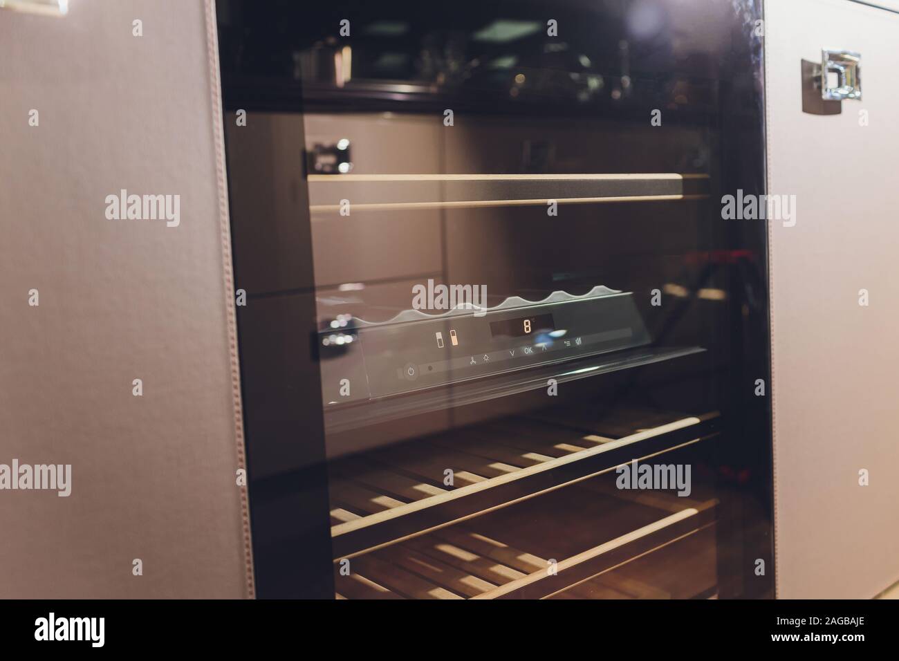 Empty wine bottle kitchen woman hi-res stock photography and images - Alamy