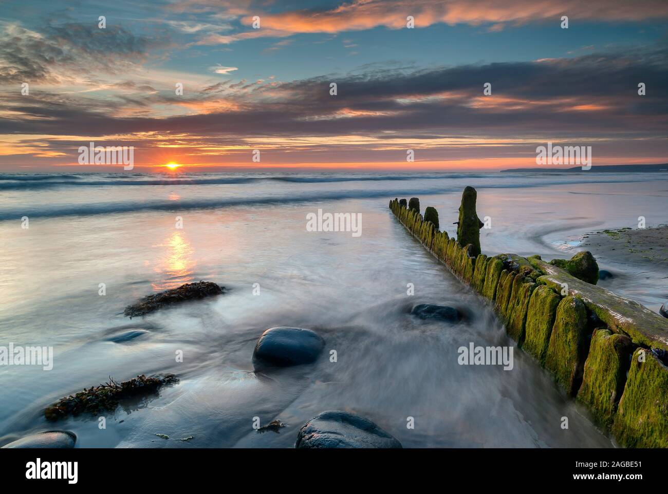 Gabions at the coast hi-res stock photography and images - Alamy