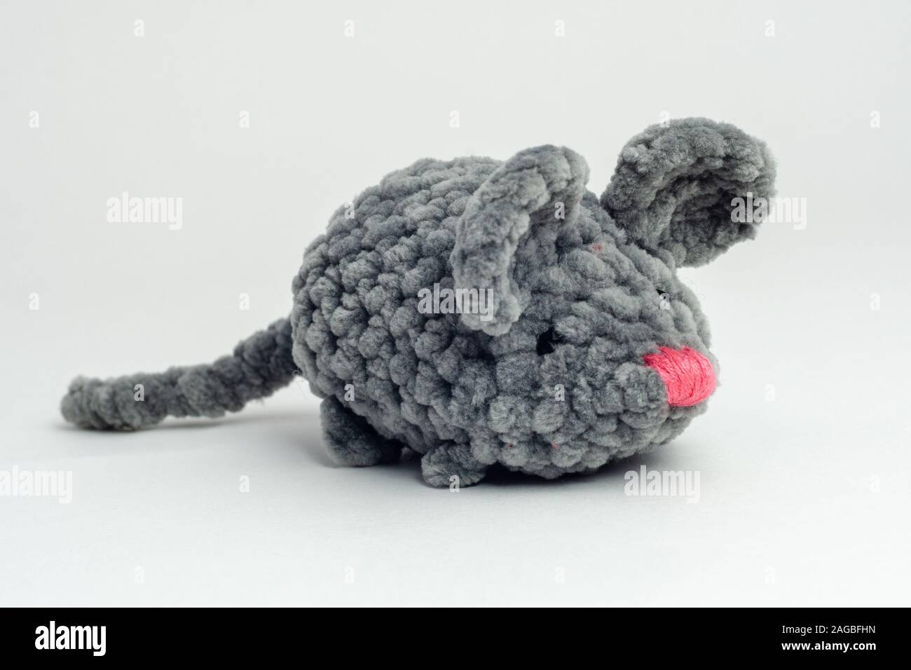 Knitted mouse hi-res stock photography and images - Alamy