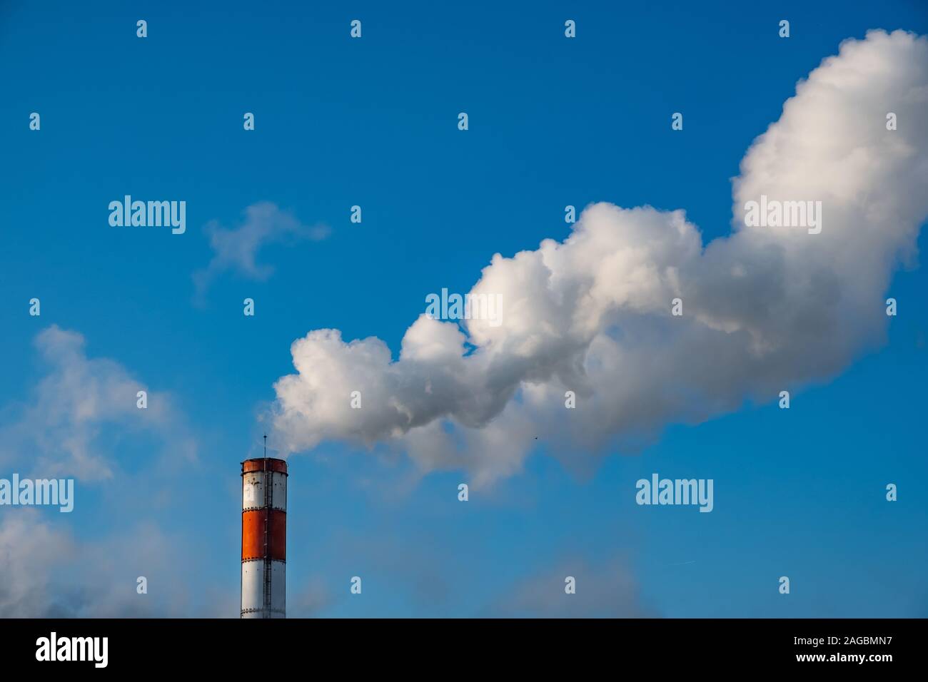 Pipe industrial atmosphere emission hi-res stock photography and images ...