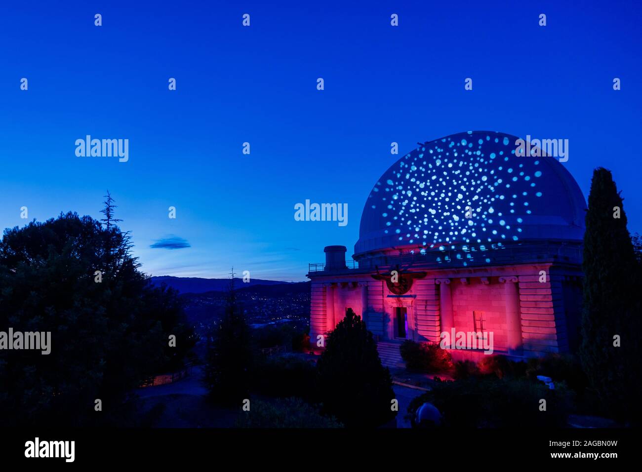 Pic eiffel hi-res stock photography and images - Alamy