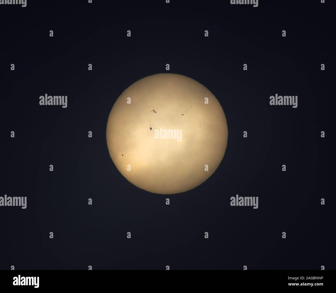 Sun with sunspots hi-res stock photography and images - Alamy