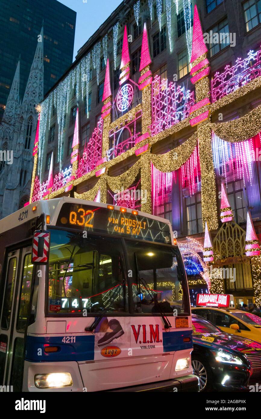Saks Fifth Avenue's Holiday Light and Sound Display, NYC, USA Stock ...