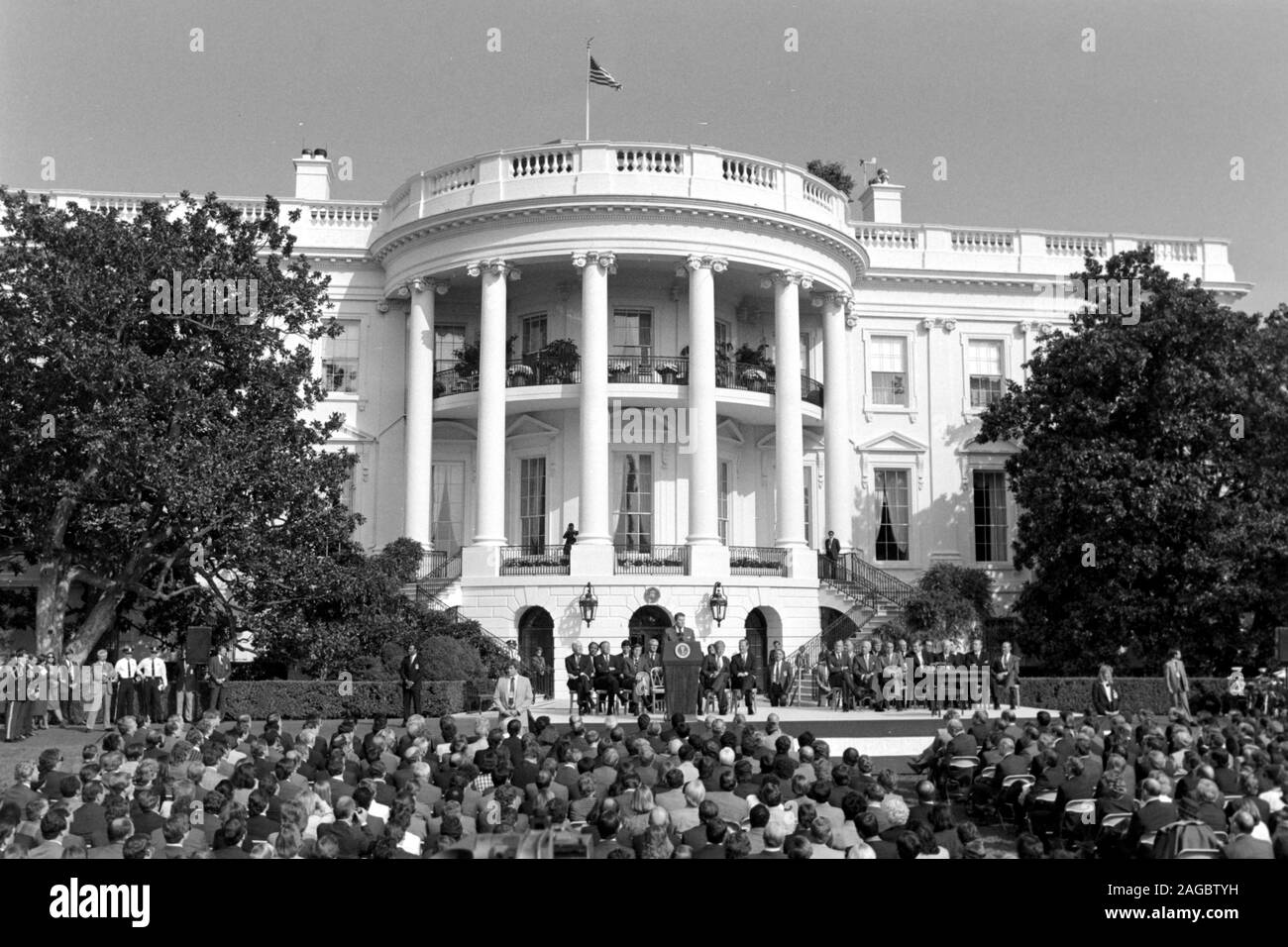 Act 1986 Black and White Stock Photos & Images - Alamy