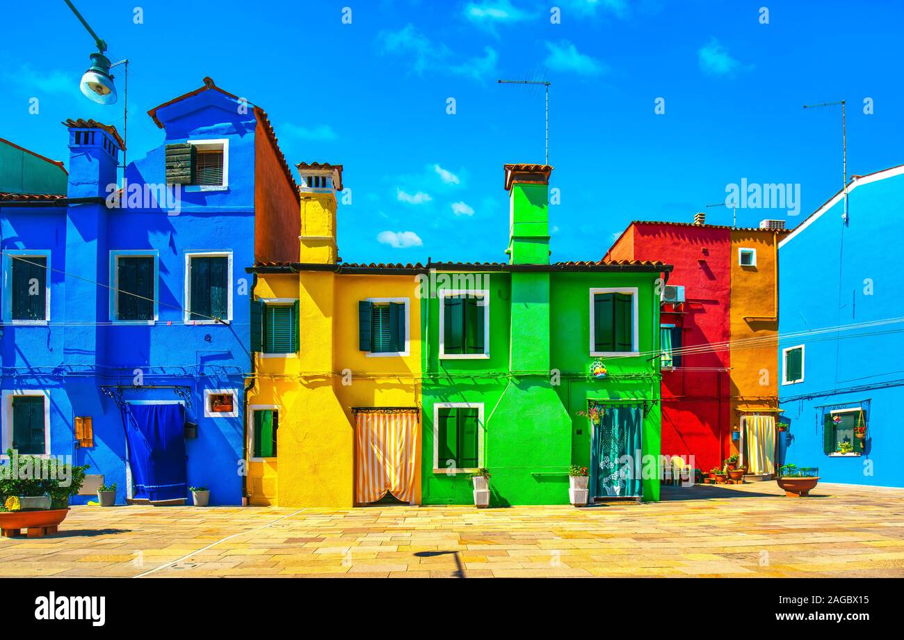 Colorful houses italy hi-res stock photography and images - Alamy