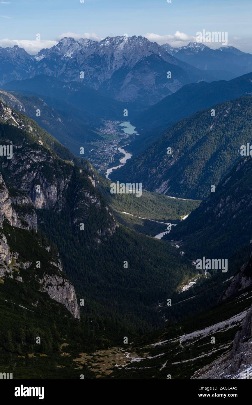 Vertical high angle shot of a breathtaking view of the Italian Alps ...