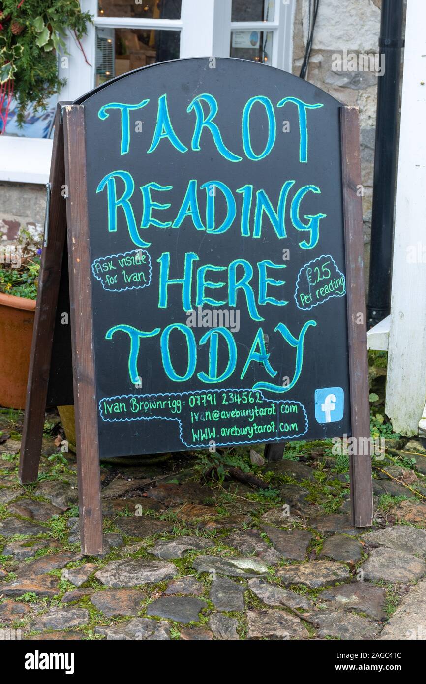 Board advertising Tarot Reading here today Stock Photo - Alamy