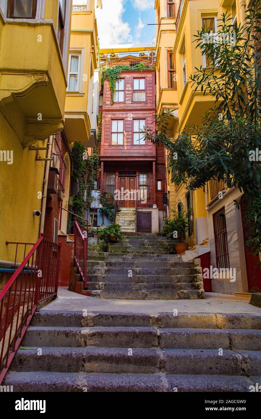 Stepped street istanbul hi-res stock photography and images - Alamy