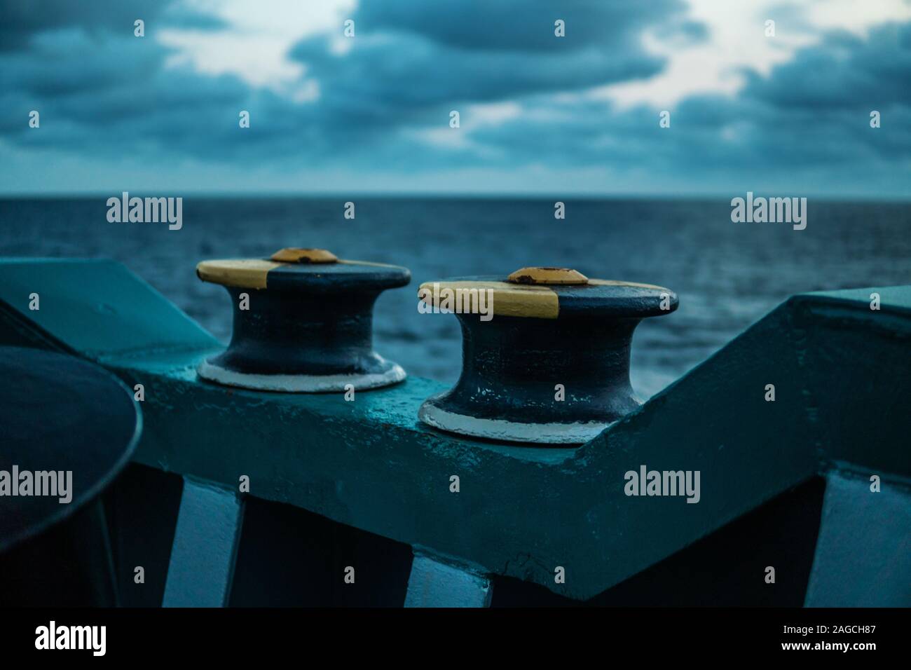 Fairlead hi-res stock photography and images - Alamy