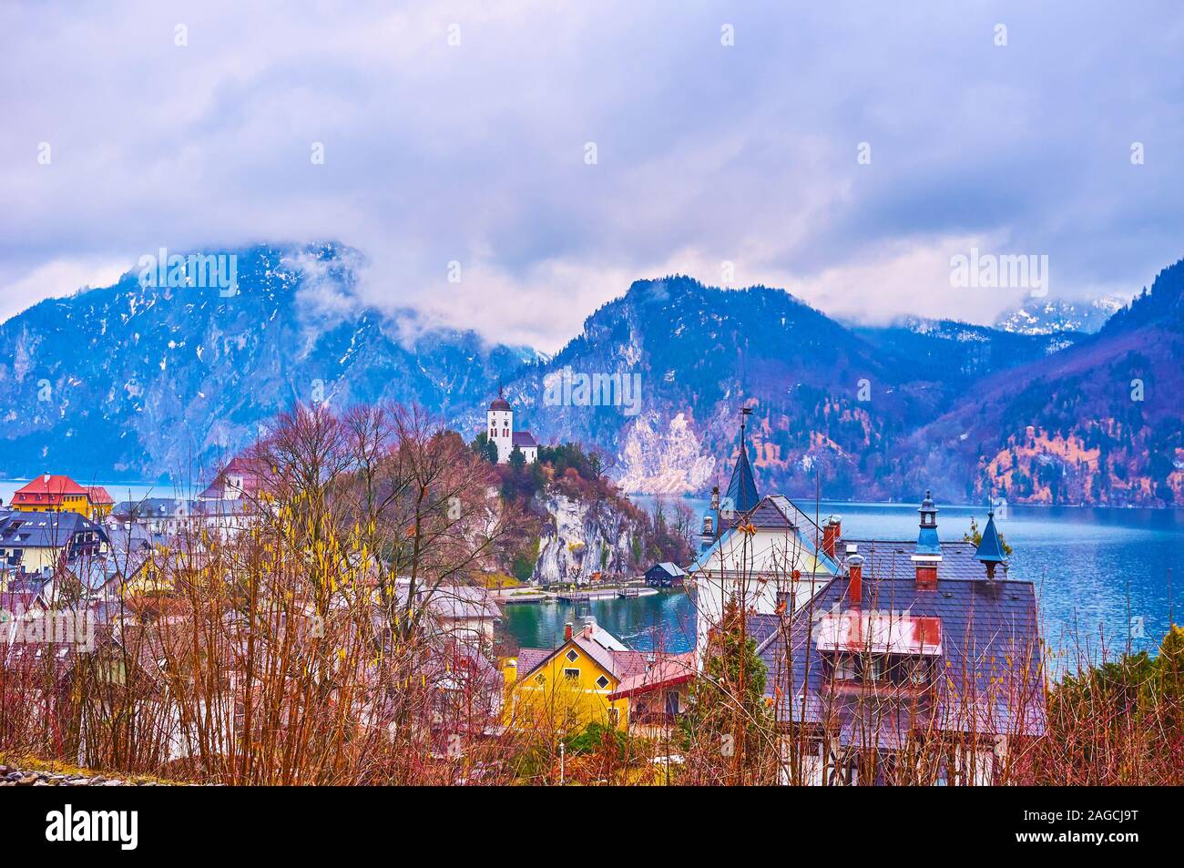 The thunderstorm evening in Traunkirchen with a view on Traunstein ...