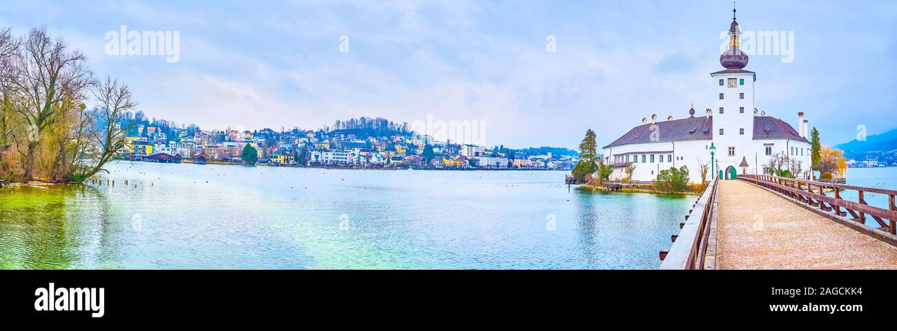 The small Schloss Ort castle is a pearl of medieval architecture ...