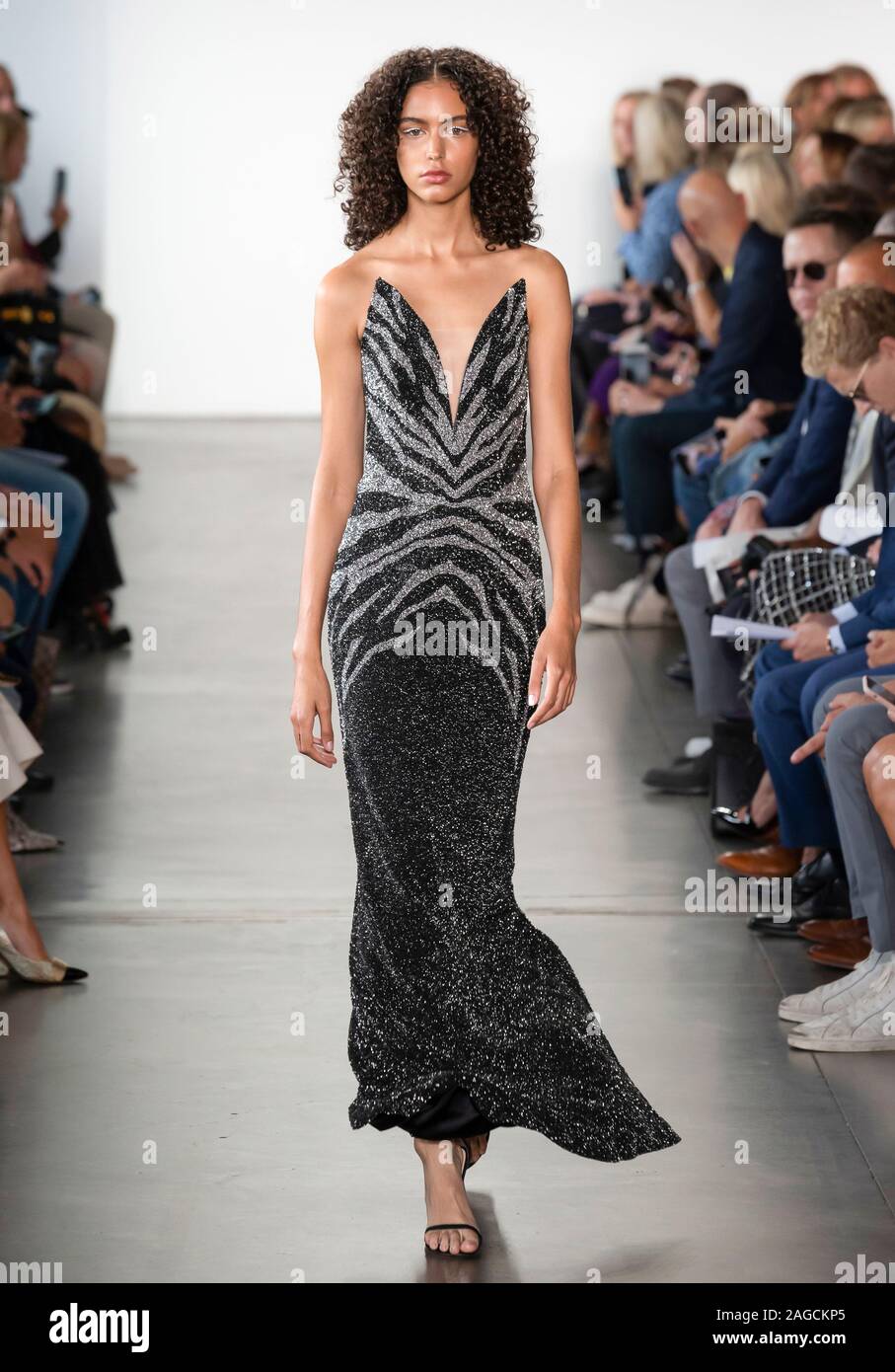 Danielle ellsworth hi-res stock photography and images - Alamy