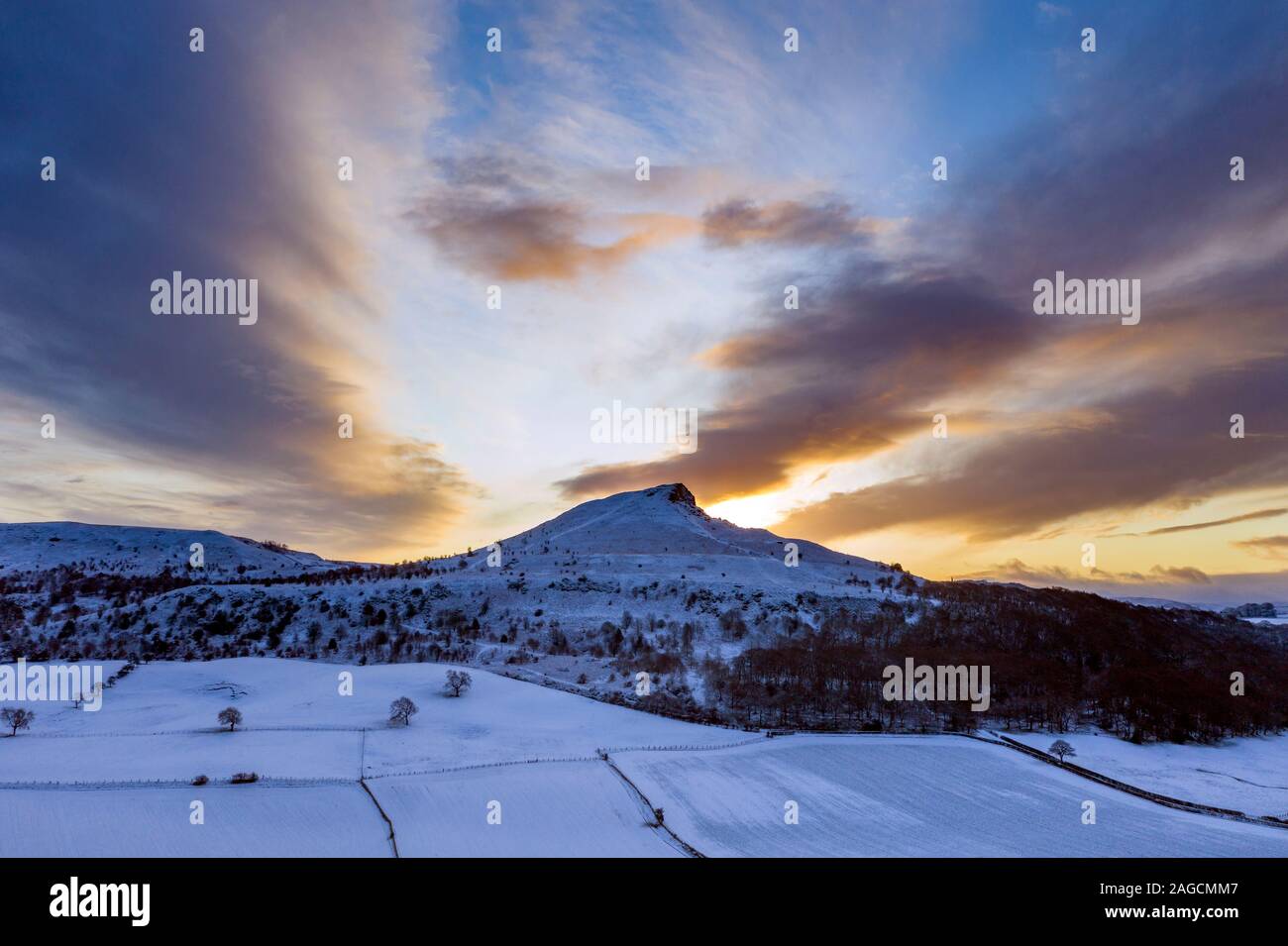 Roseberry Topping in winter snow, North Yorkshire Stock Photo - Alamy