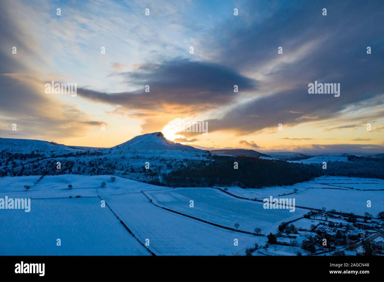 Roseberry Topping in winter snow, North Yorkshire Stock Photo - Alamy