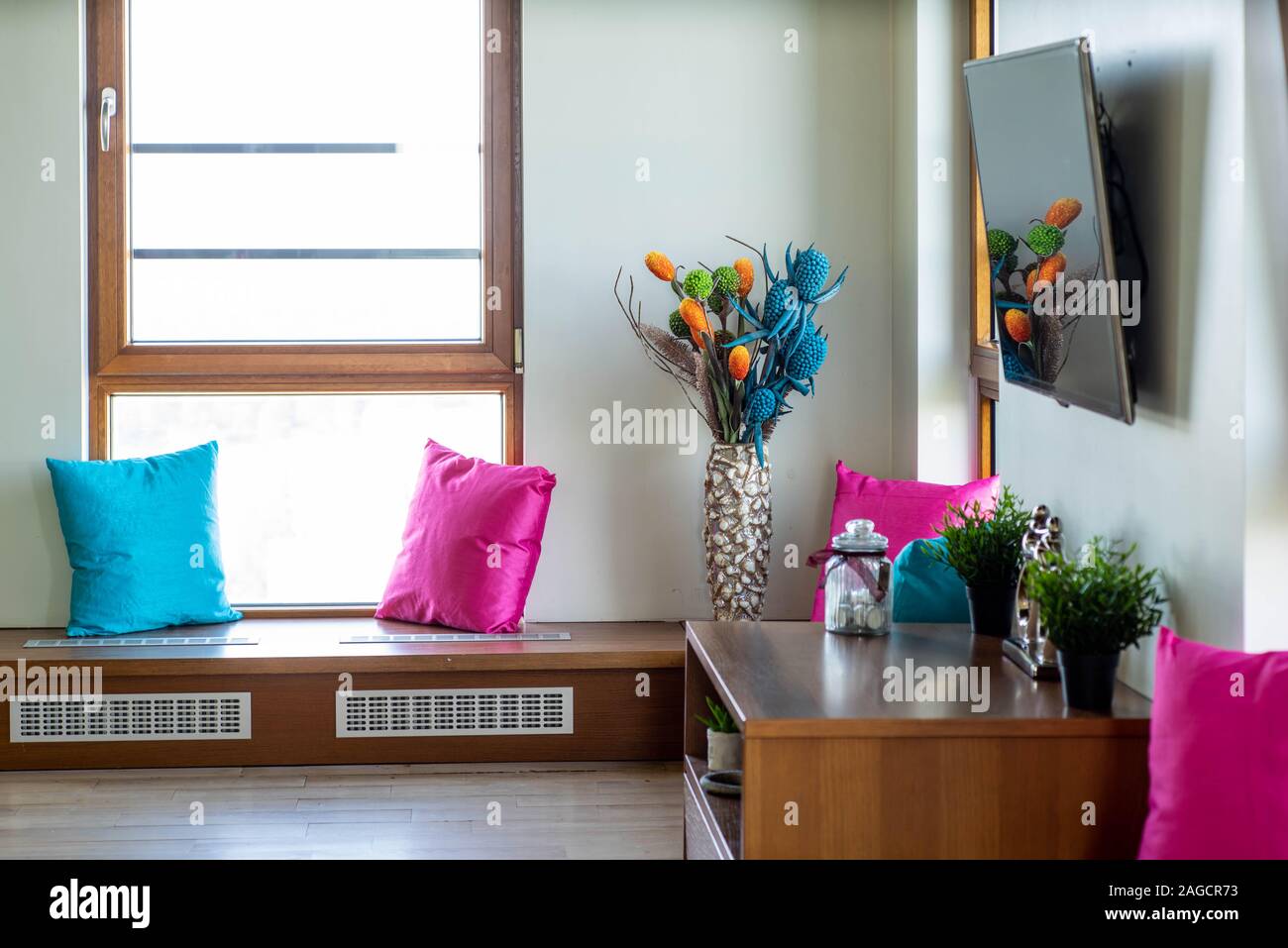 Apartment window, inside view, corner hi-res stock photography and ...