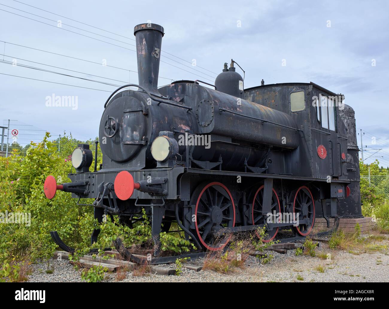 Black locomotive hi-res stock photography and images - Alamy