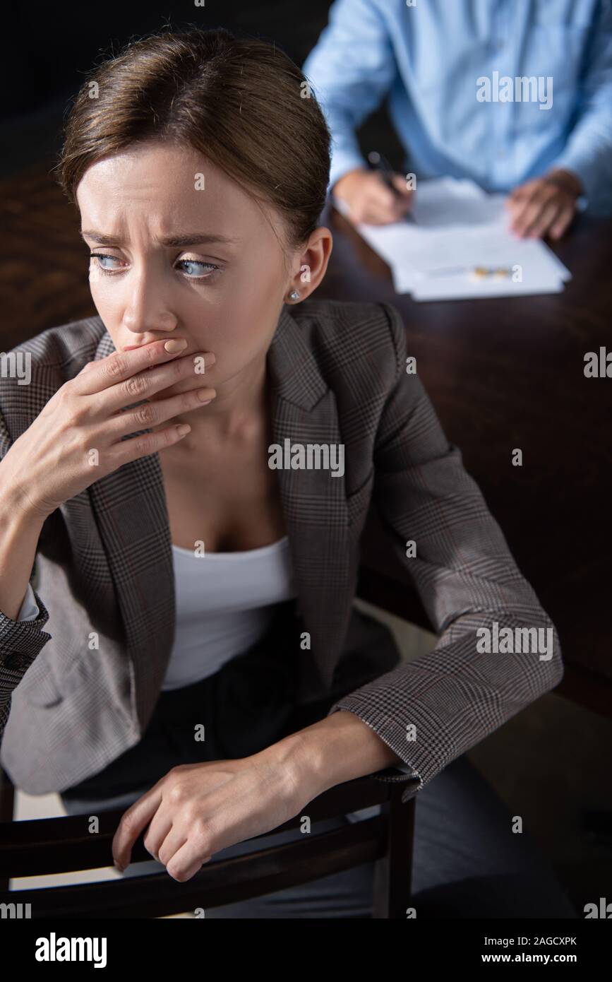 Man and woman signing divorce papers hi-res stock photography and ...