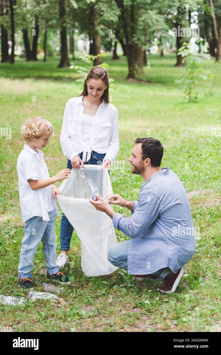 Garbage man and kid hi-res stock photography and images - Alamy