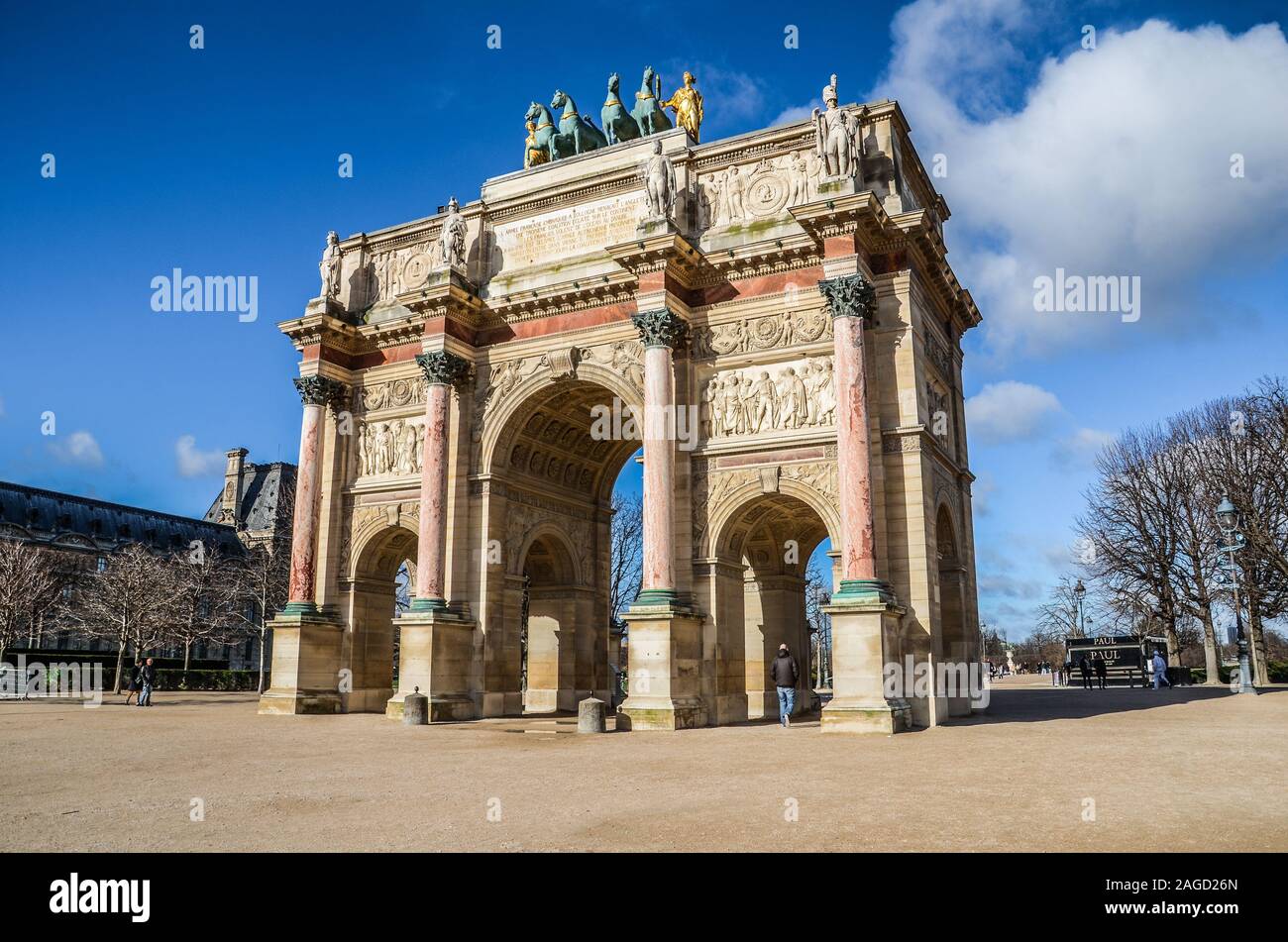Under a historic arc hi-res stock photography and images - Alamy