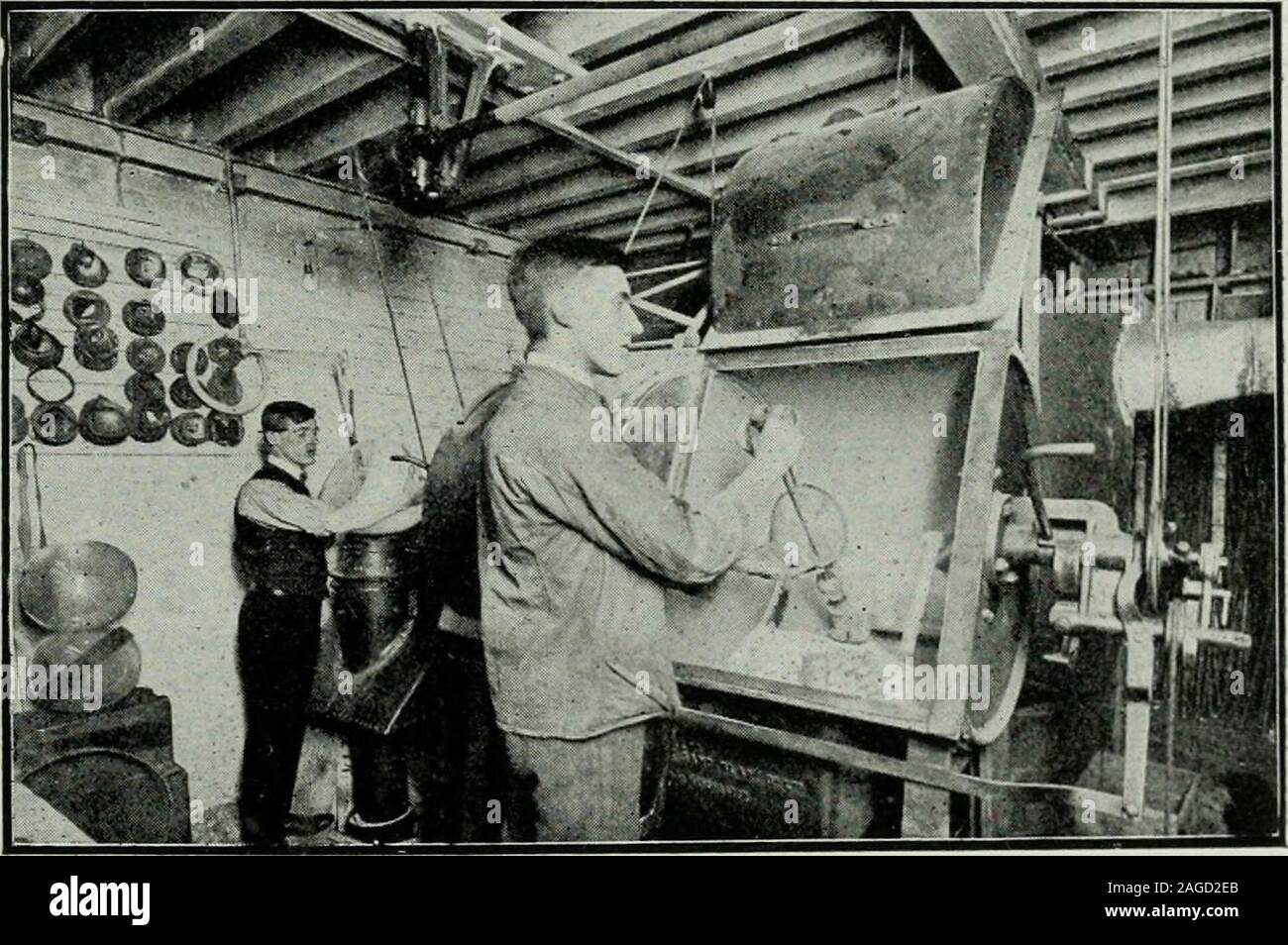 Sand blasting operations hi-res stock photography and images - Alamy