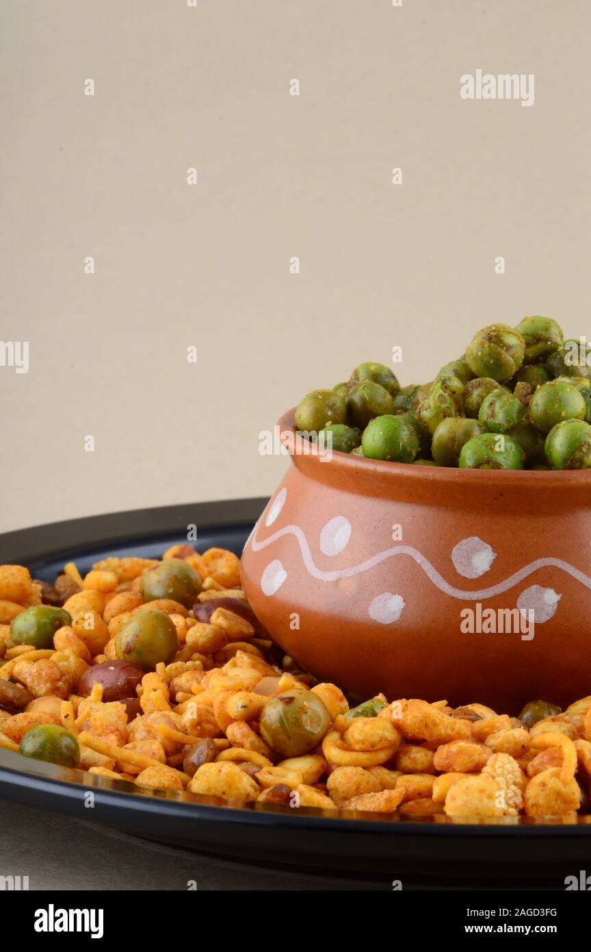 Indian Snack : Mixture and Spiced fried green peas {chatpata matar ...