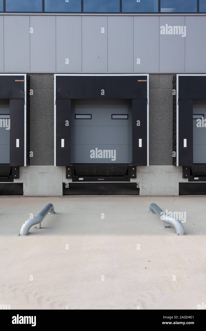 Vertical shot of a loading dock at a warehouse Stock Photo - Alamy
