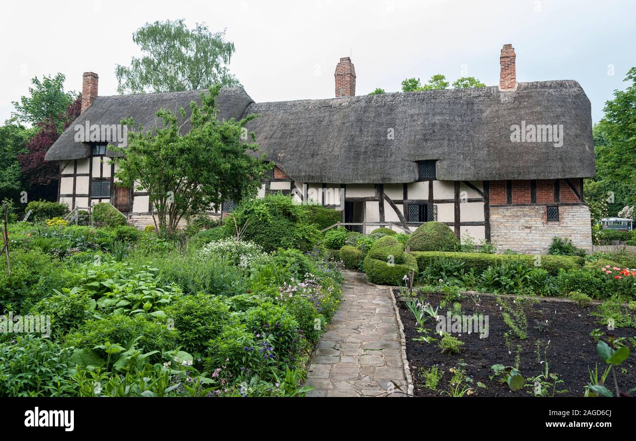 Birthplace anne hathaway hi-res stock photography and images - Alamy
