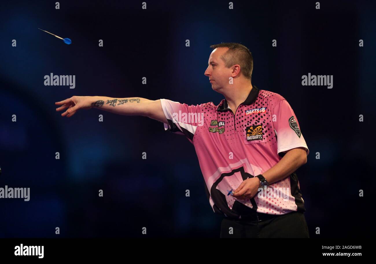 Ritchie Edhouse in action during day six of the William Hill World ...
