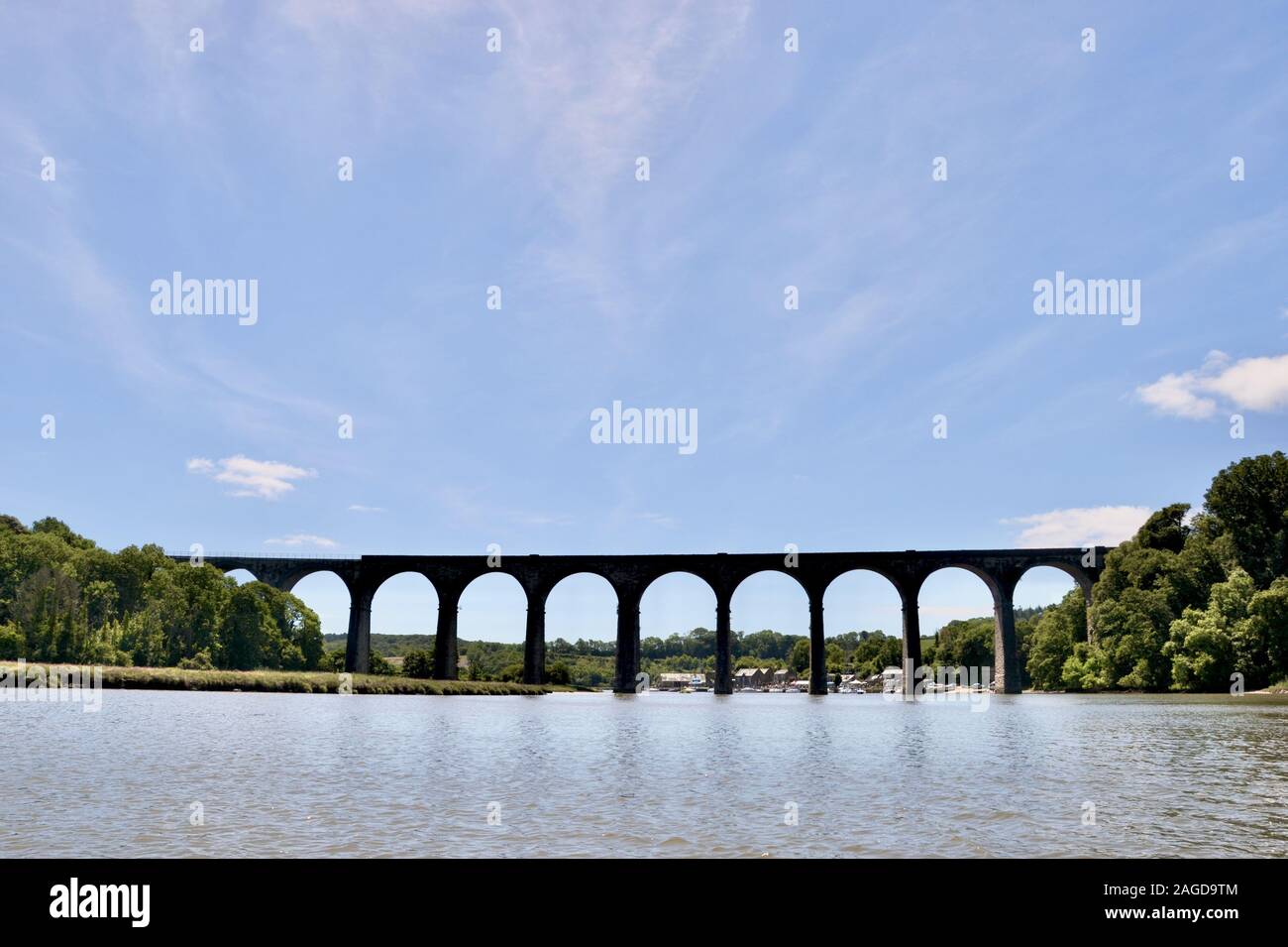 Stone railway bridge hi-res stock photography and images - Alamy