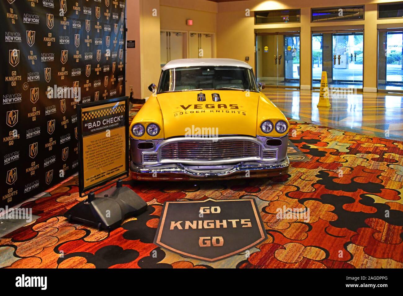Checker cab hi-res stock photography and images - Alamy