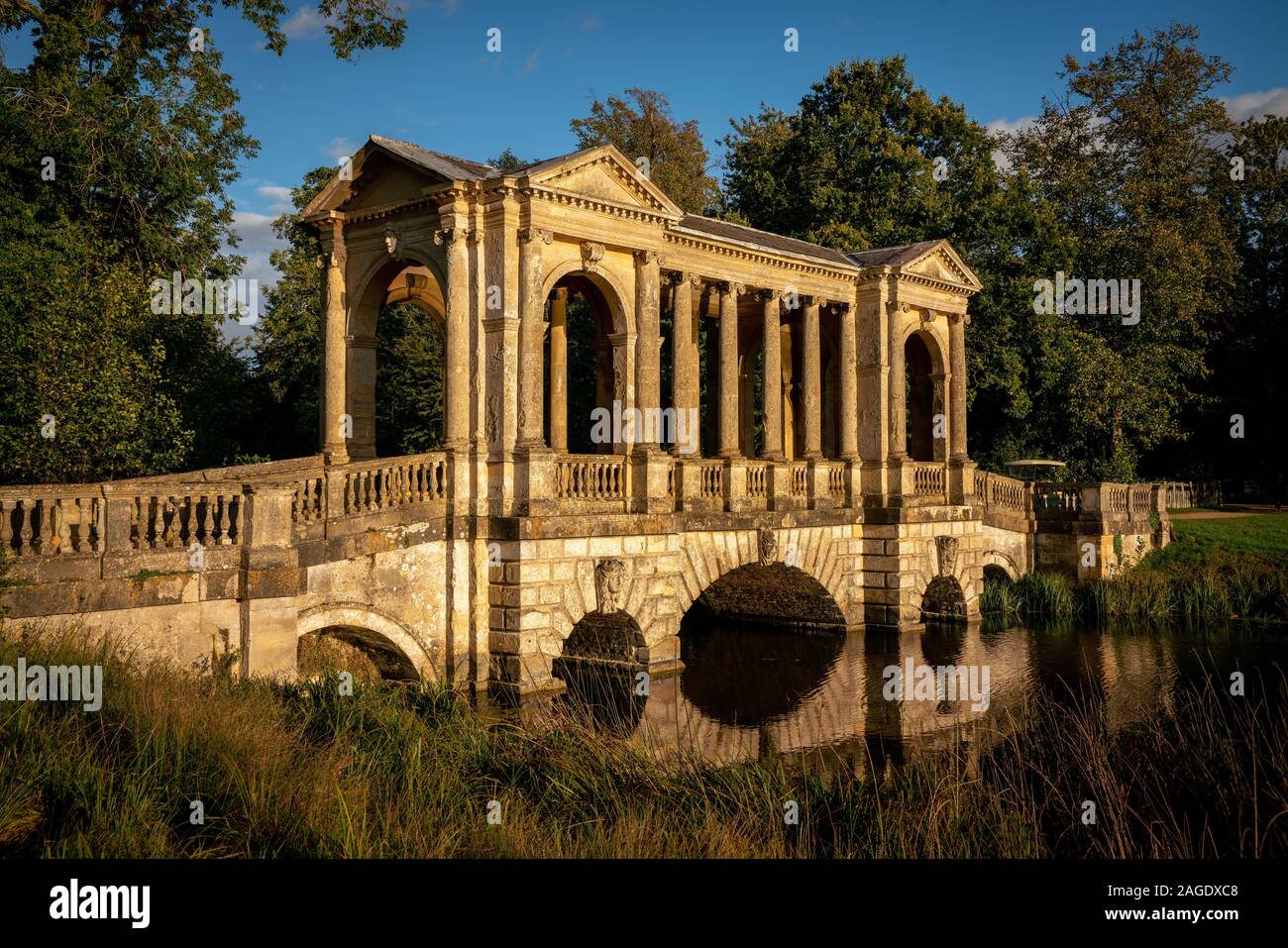 The Palladian bridge at Stowe Gardens Stock Photo - Alamy