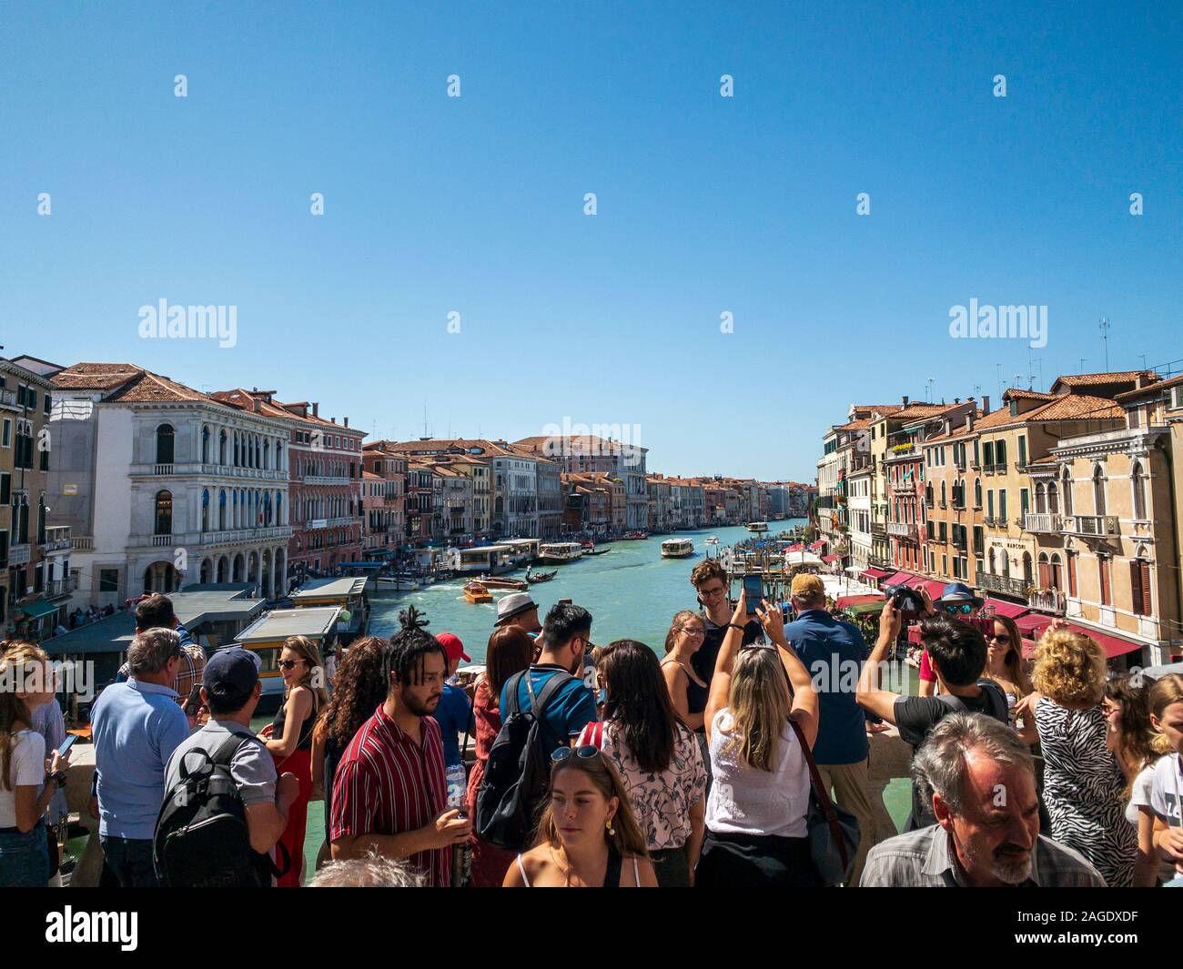Crowd crowds crowded hi-res stock photography and images - Alamy