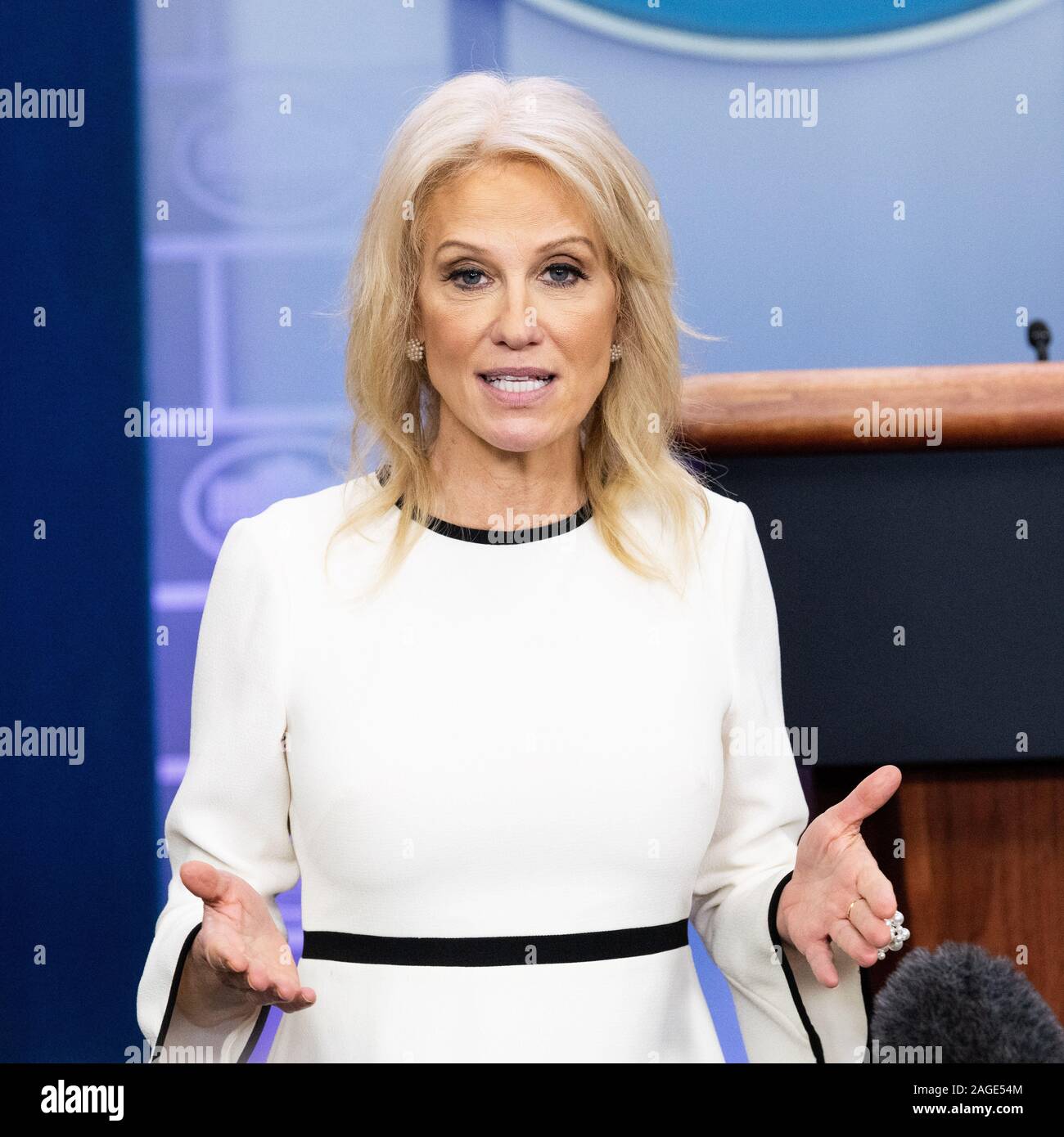 Kellyanne conway speaking hi-res stock photography and images - Alamy