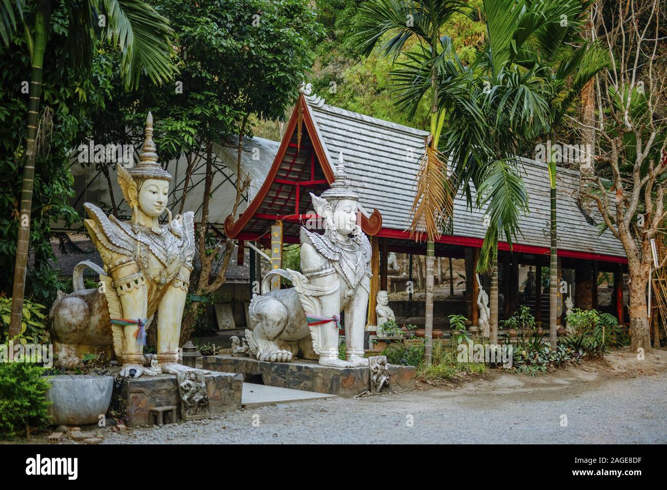 Wat palad temple hi-res stock photography and images - Alamy