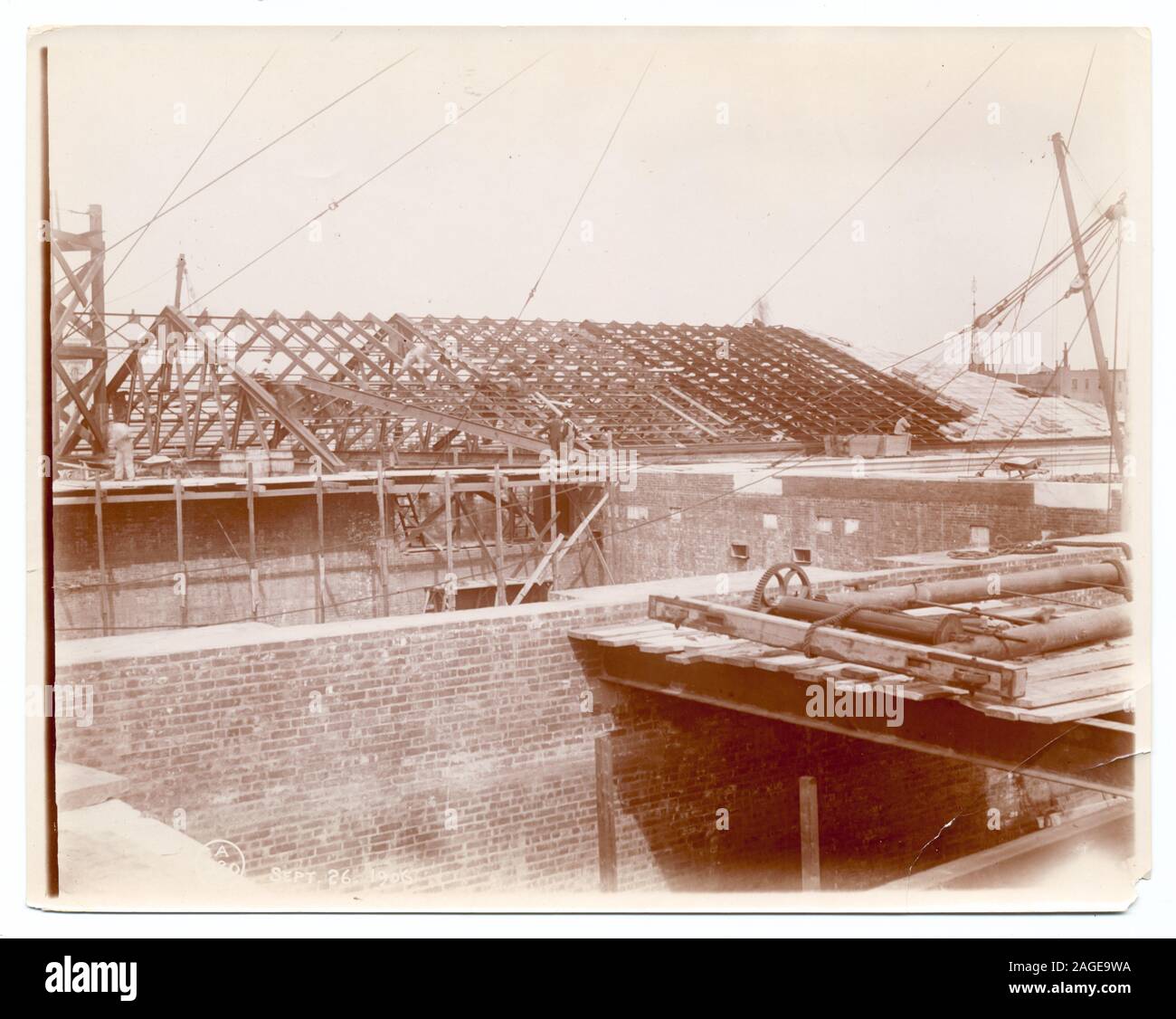 Interior work : construction of a roof.; Interior work : construction ...