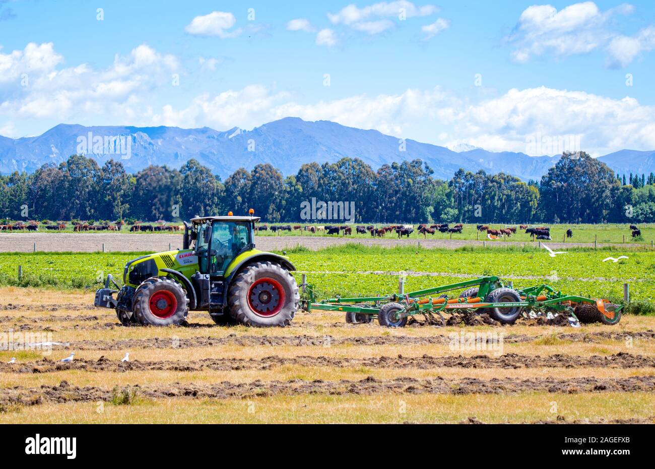 Claas tractor hi-res stock photography and images - Alamy