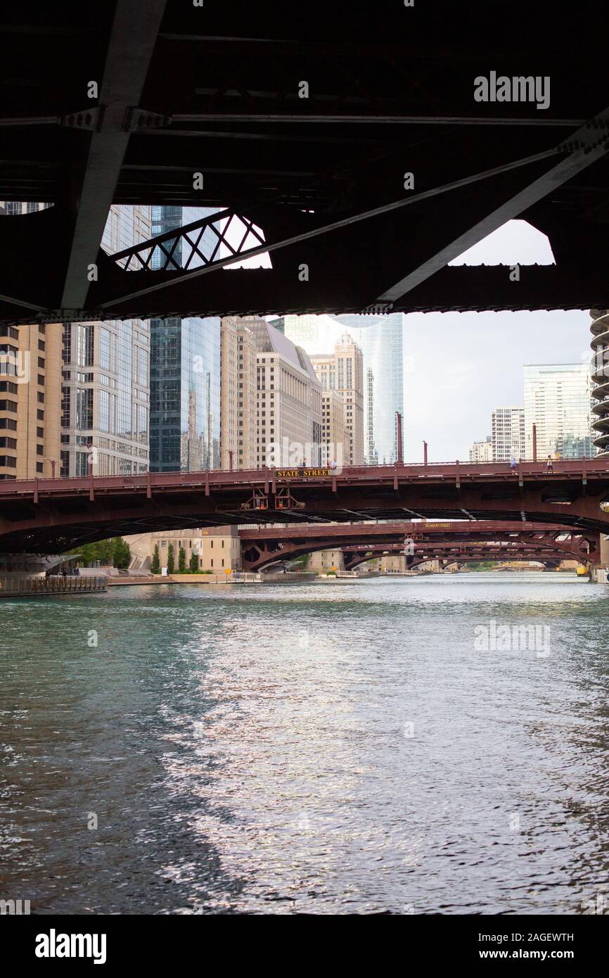 State street bridge chicago skyscrapers hi-res stock photography and ...