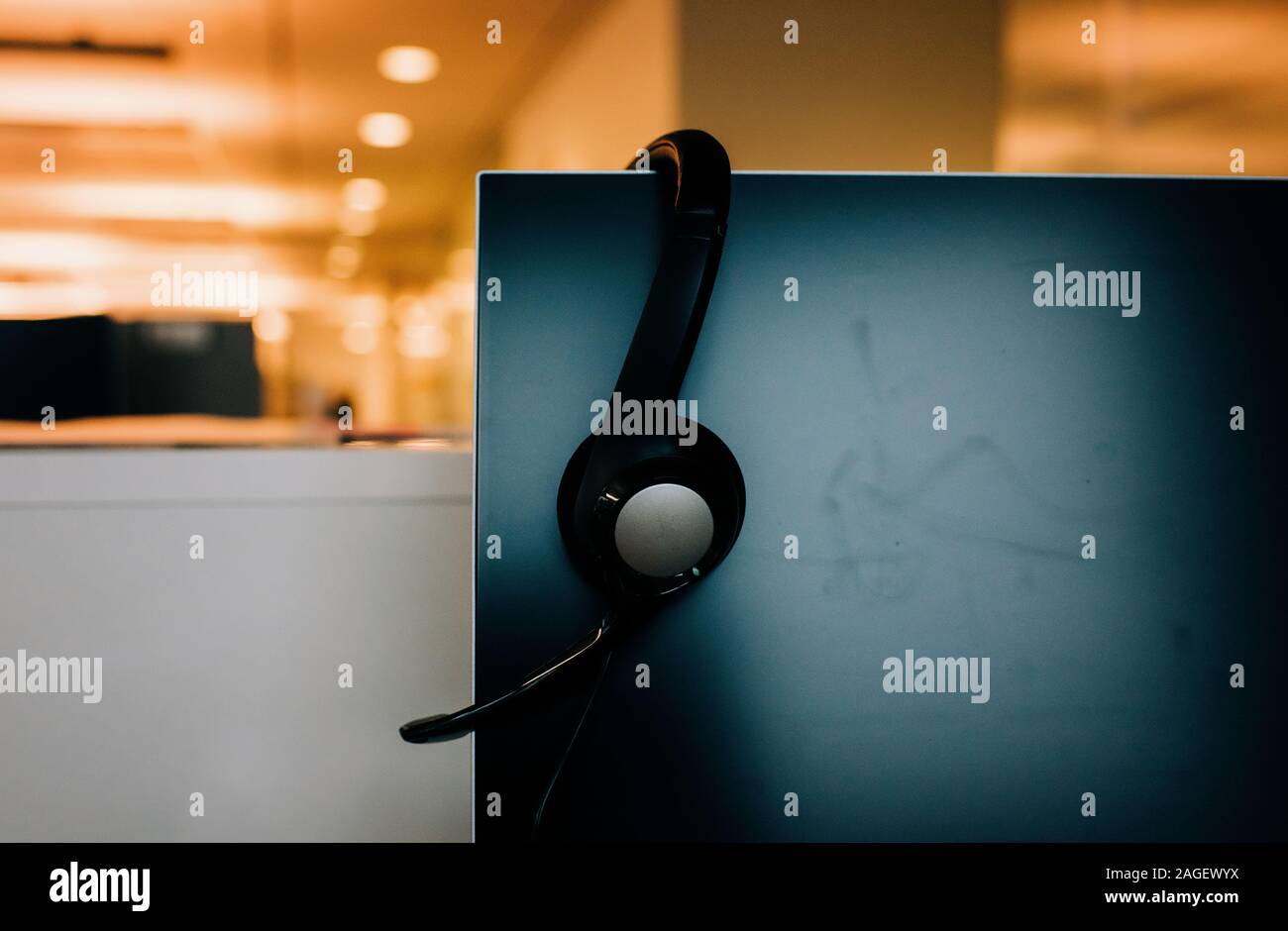 Computer operator hi-res stock photography and images - Alamy