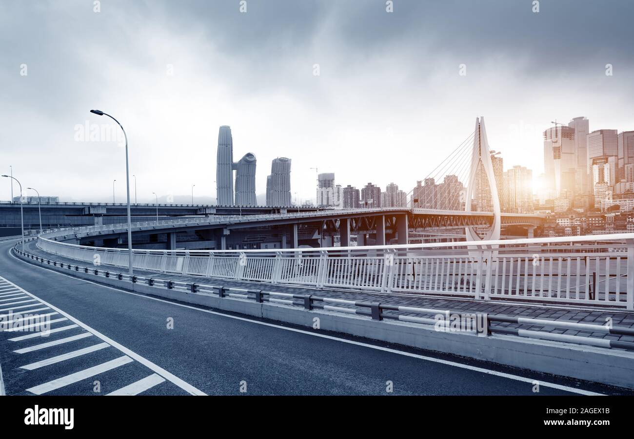 Modern high rise building bridges hi-res stock photography and images ...