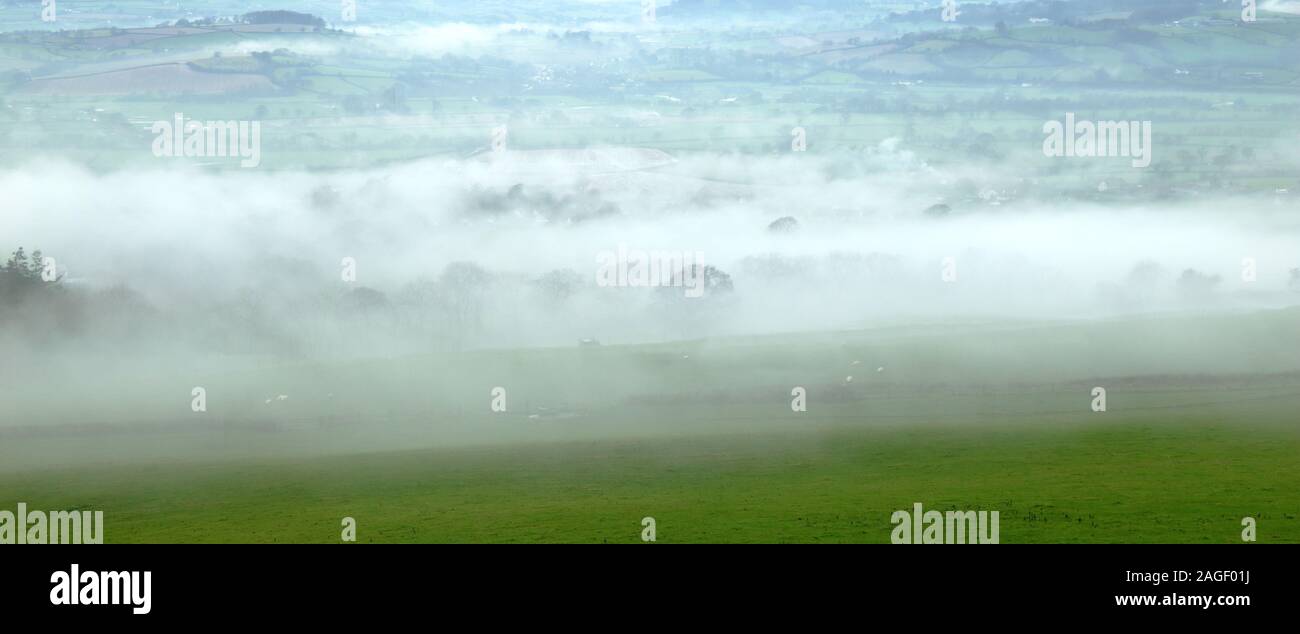 Devon Valley Hills High Resolution Stock Photography and Images - Alamy