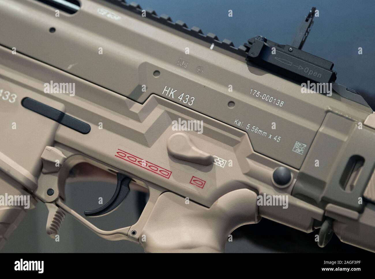 Oberndorf Am Neckar, Germany. 18th Dec, 2019. A man is holding a HK433 ...