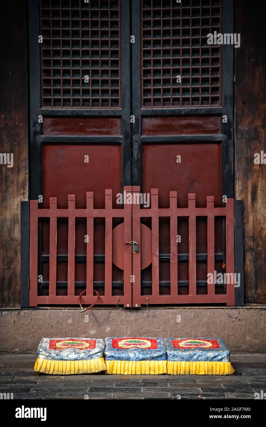 Prayer pads hi-res stock photography and images - Alamy